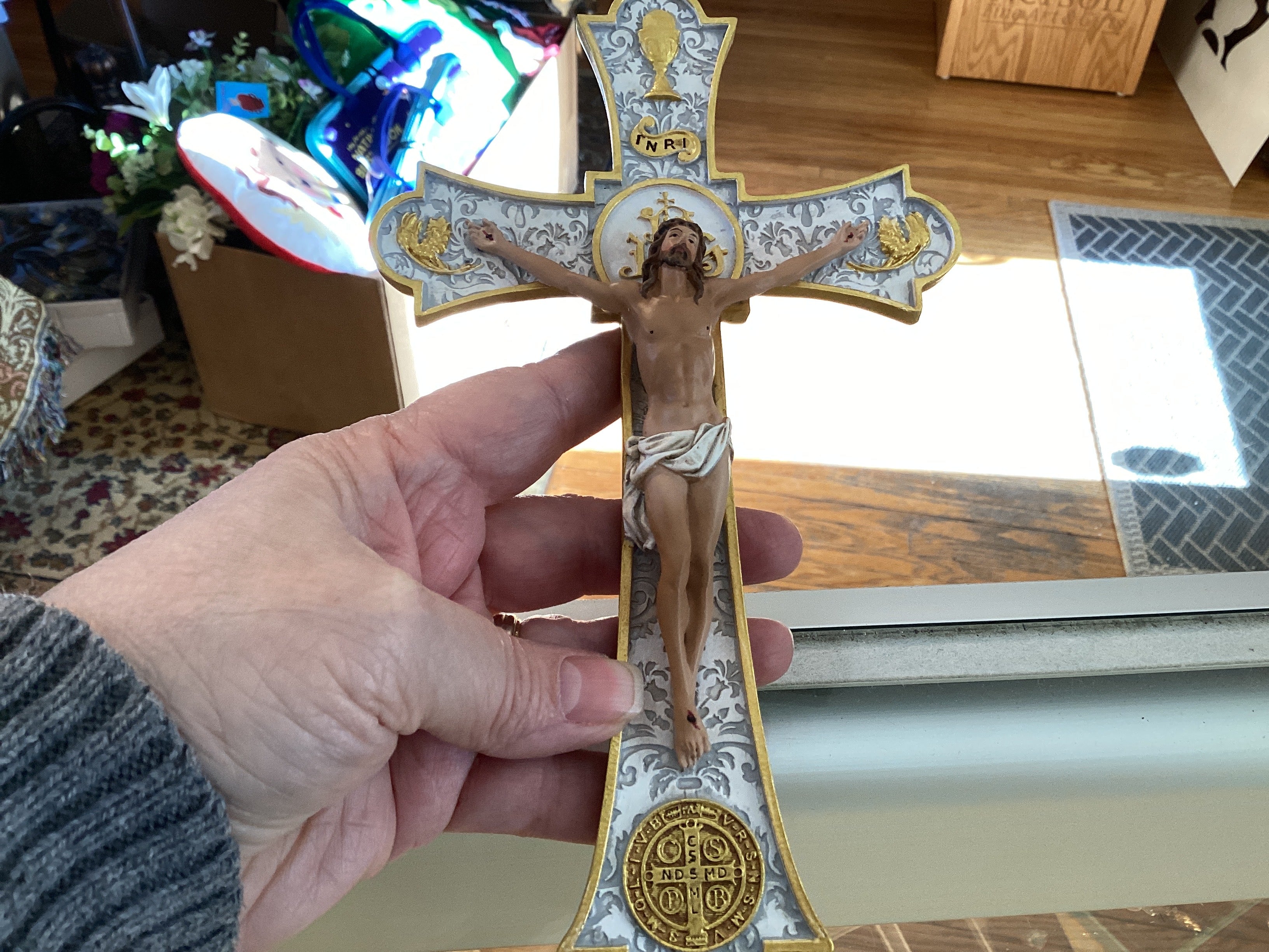 Mass Crucifix – The Catholic Corner